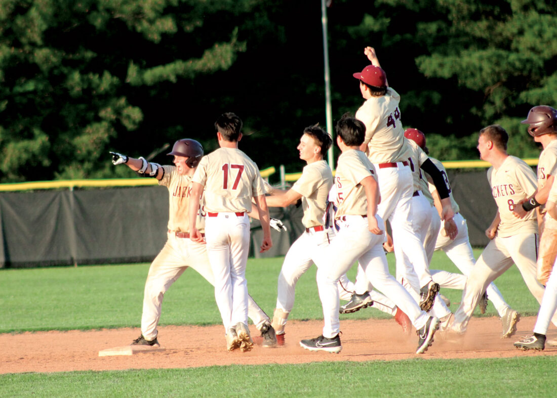 ‘Ya Gotta Believe’: Williamstown rallies from 11-run deficit | News ...